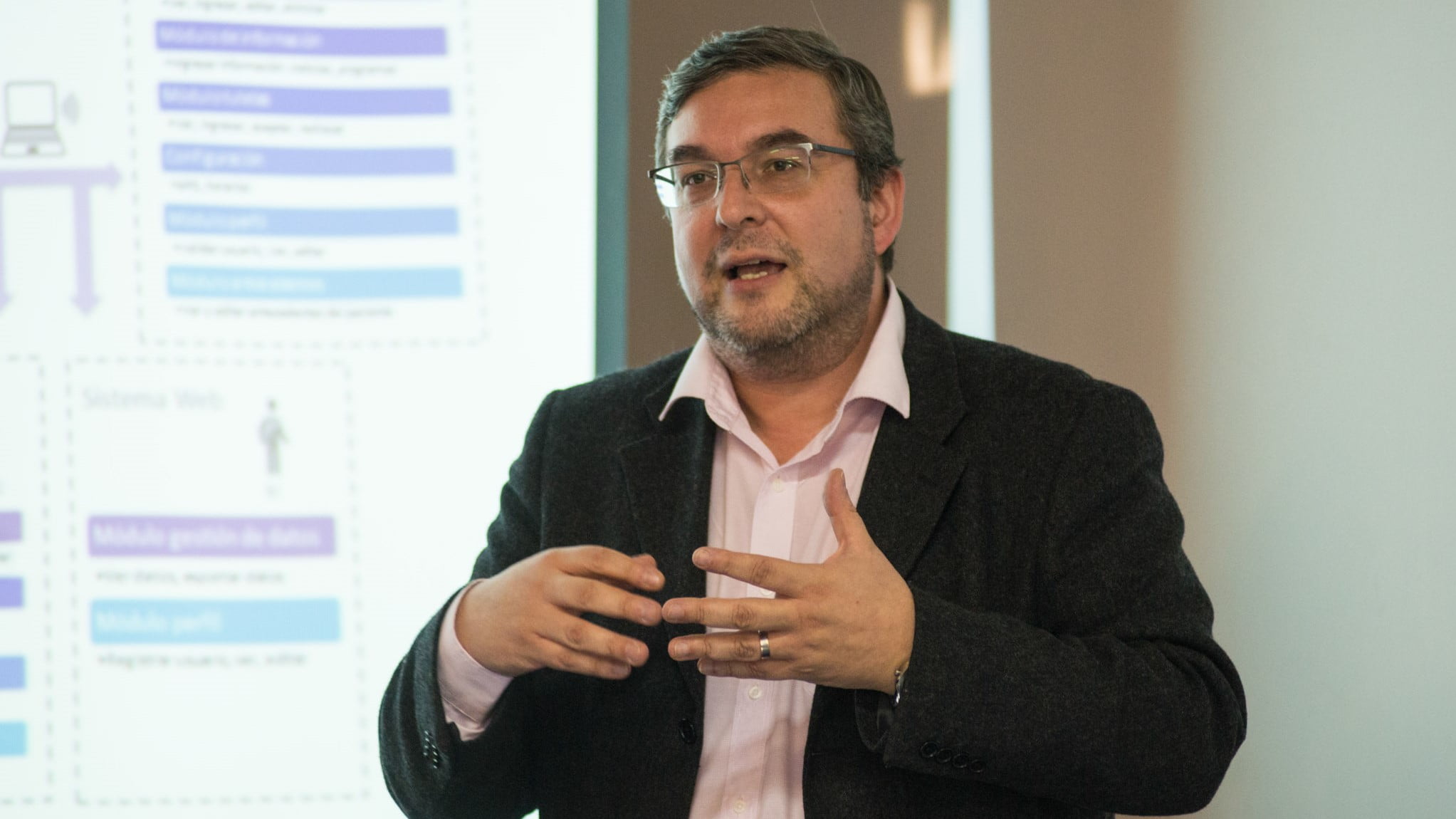 OPS encarga a académico de la UV guía para notificar efectos adversos ...