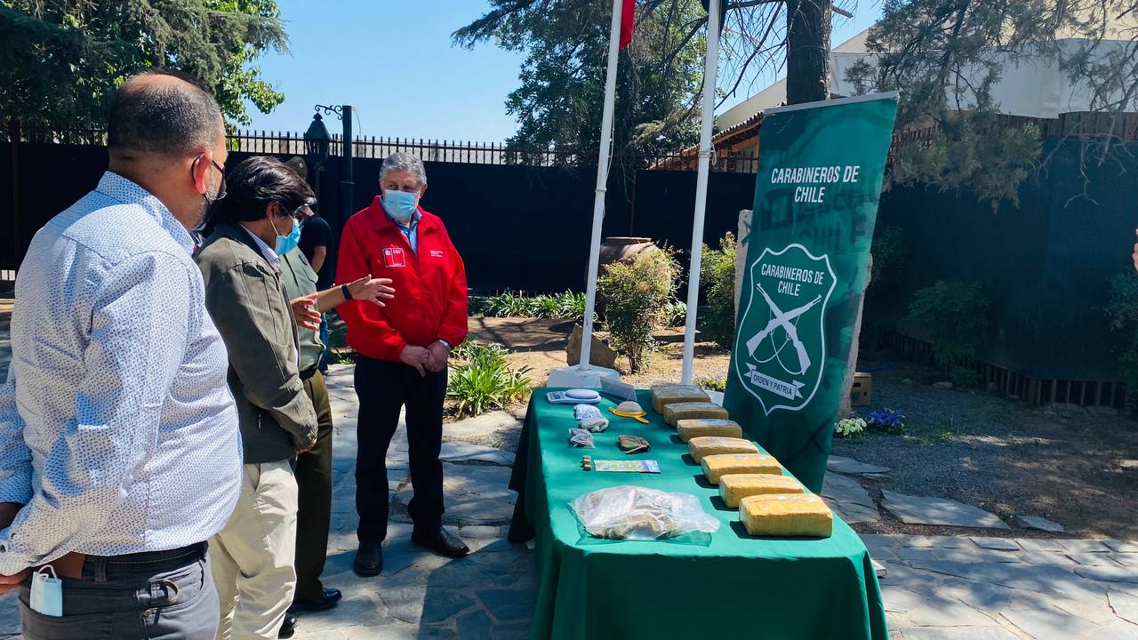 Carabineros del OS7 incauta de 25.000 dosis de drogas avaluadas en más de 35 millones de pesos ...