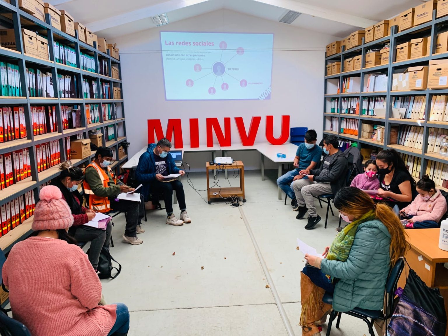 WOM junto a Minvu logran conectar a más de 90 campamentos a lo largo de ...