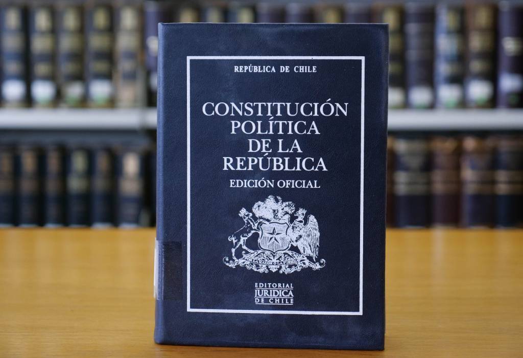 Debate constitucional: 41% prefiere constitución vigente, 27% el texto ...