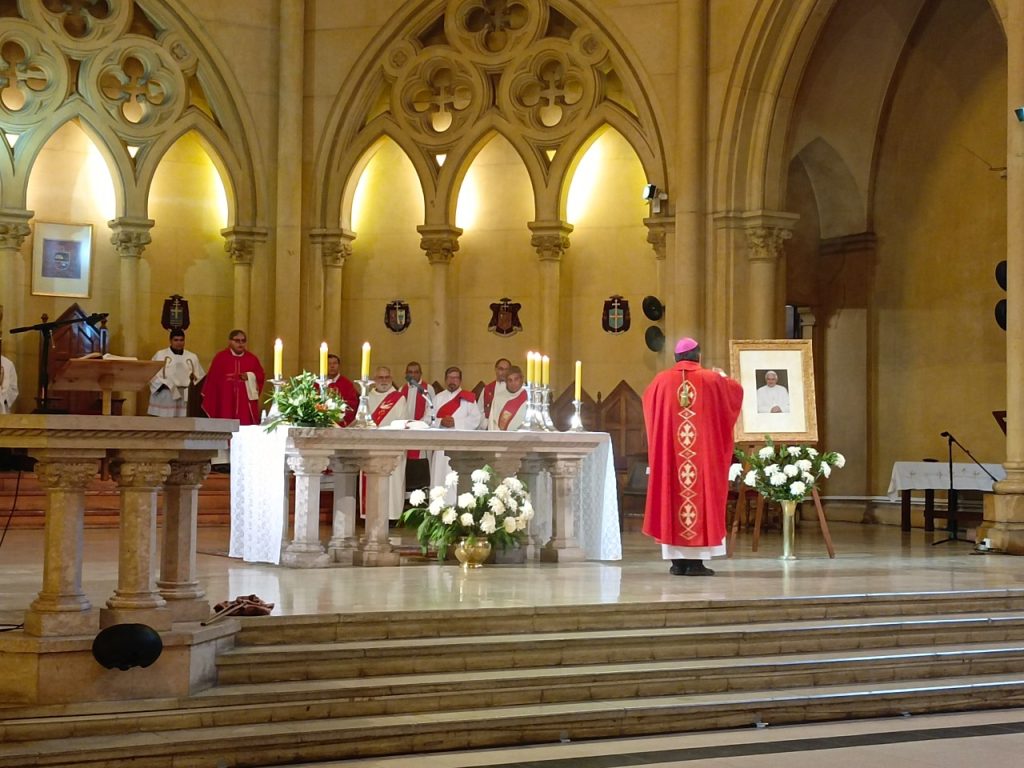Diócesis de Valparaíso realizó misa en memoria del Papa Emérito ...