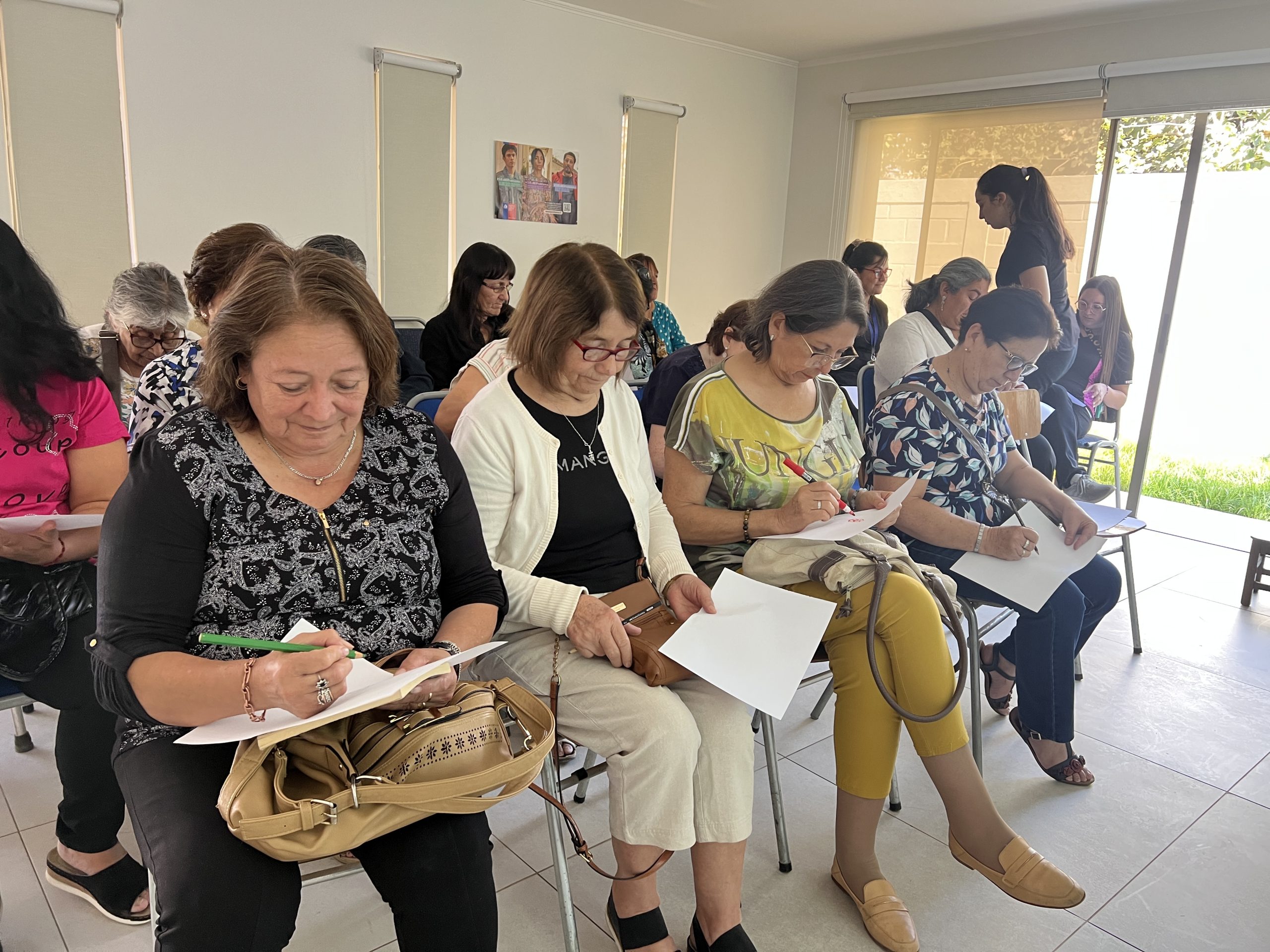 Vecinas de San Esteban participaron de charla sobre violencia de género ...