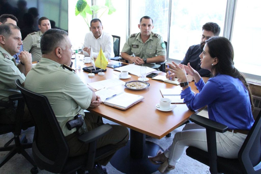 Alcaldesa Ripamonti se reunió con alto mando de Carabineros de la zona ...