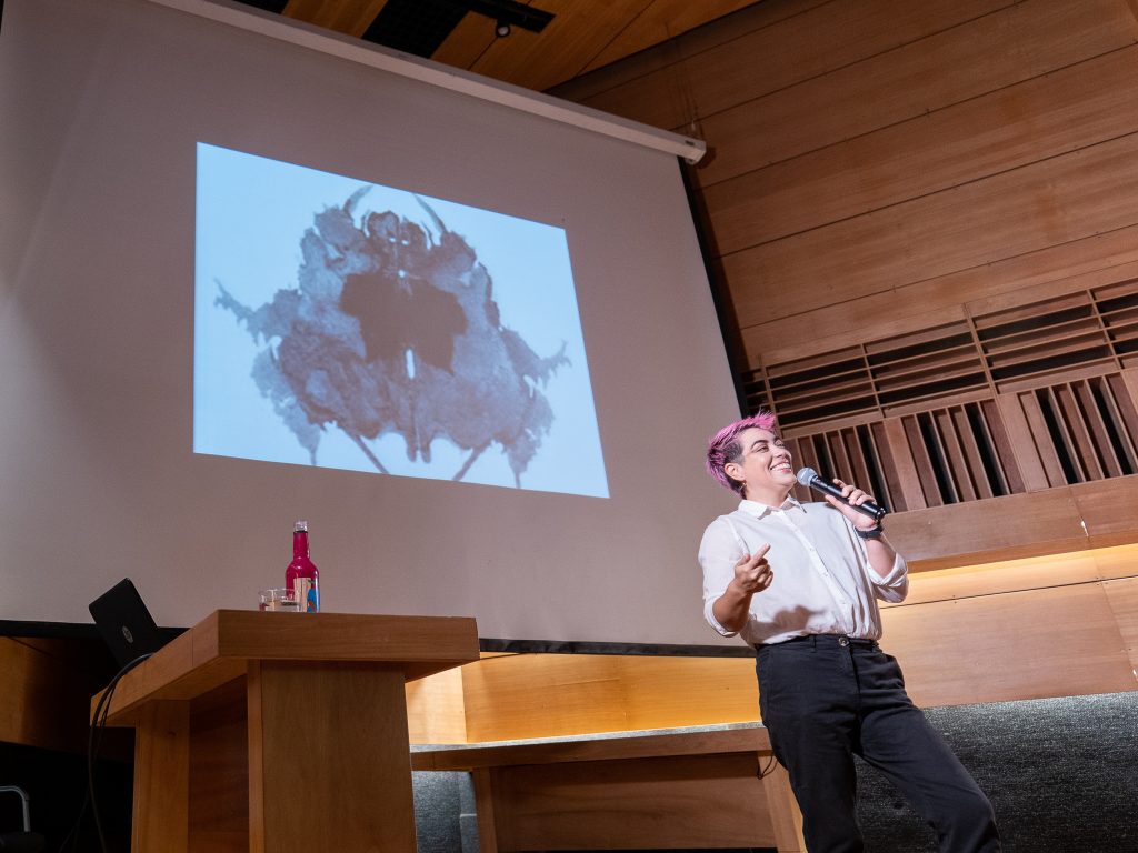 Comediante Su Opazo se presentó en la UPLA – G5noticias