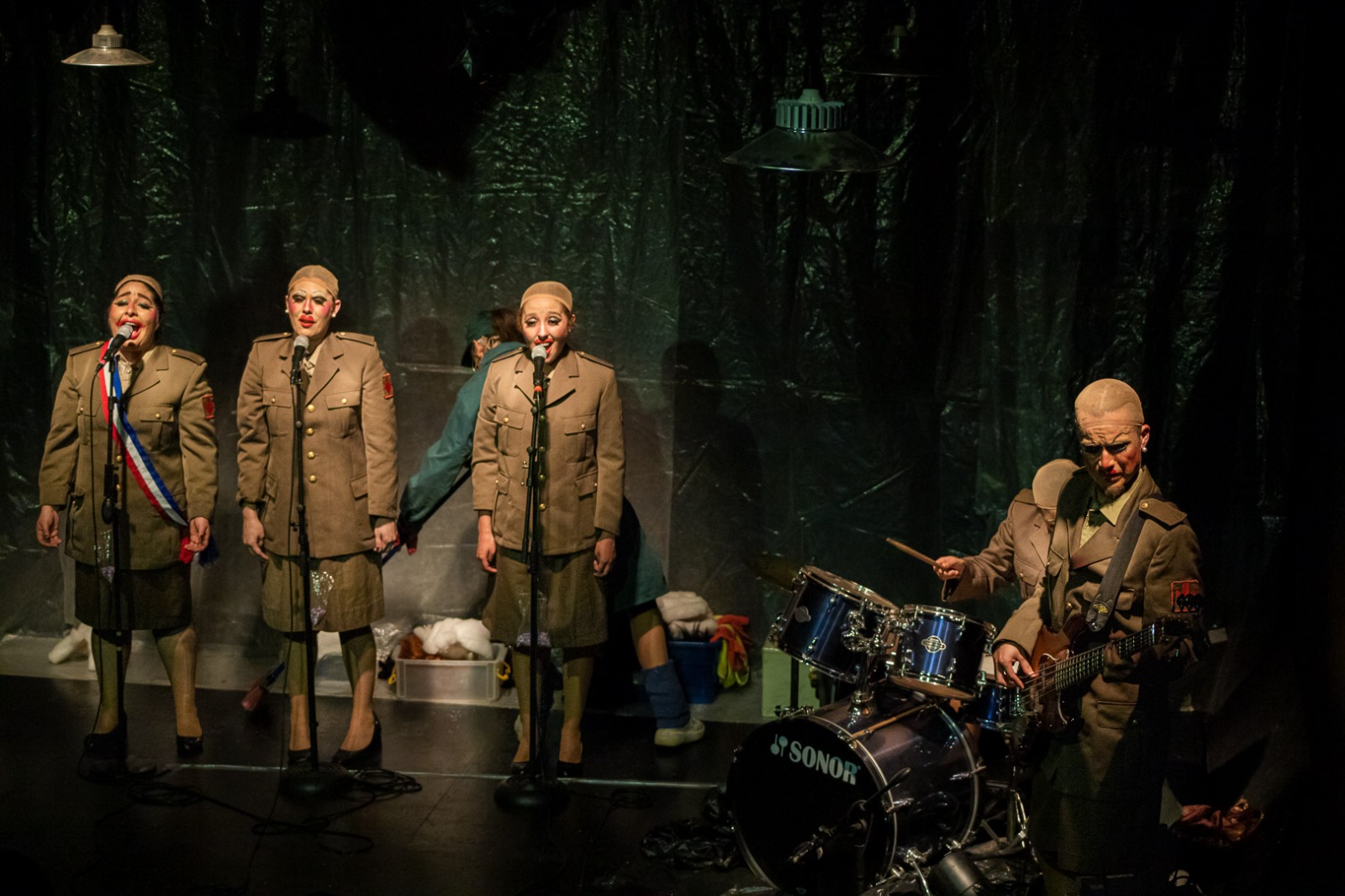 Utopías Demodé: el concierto teatral que abre la temporada en Sala ...