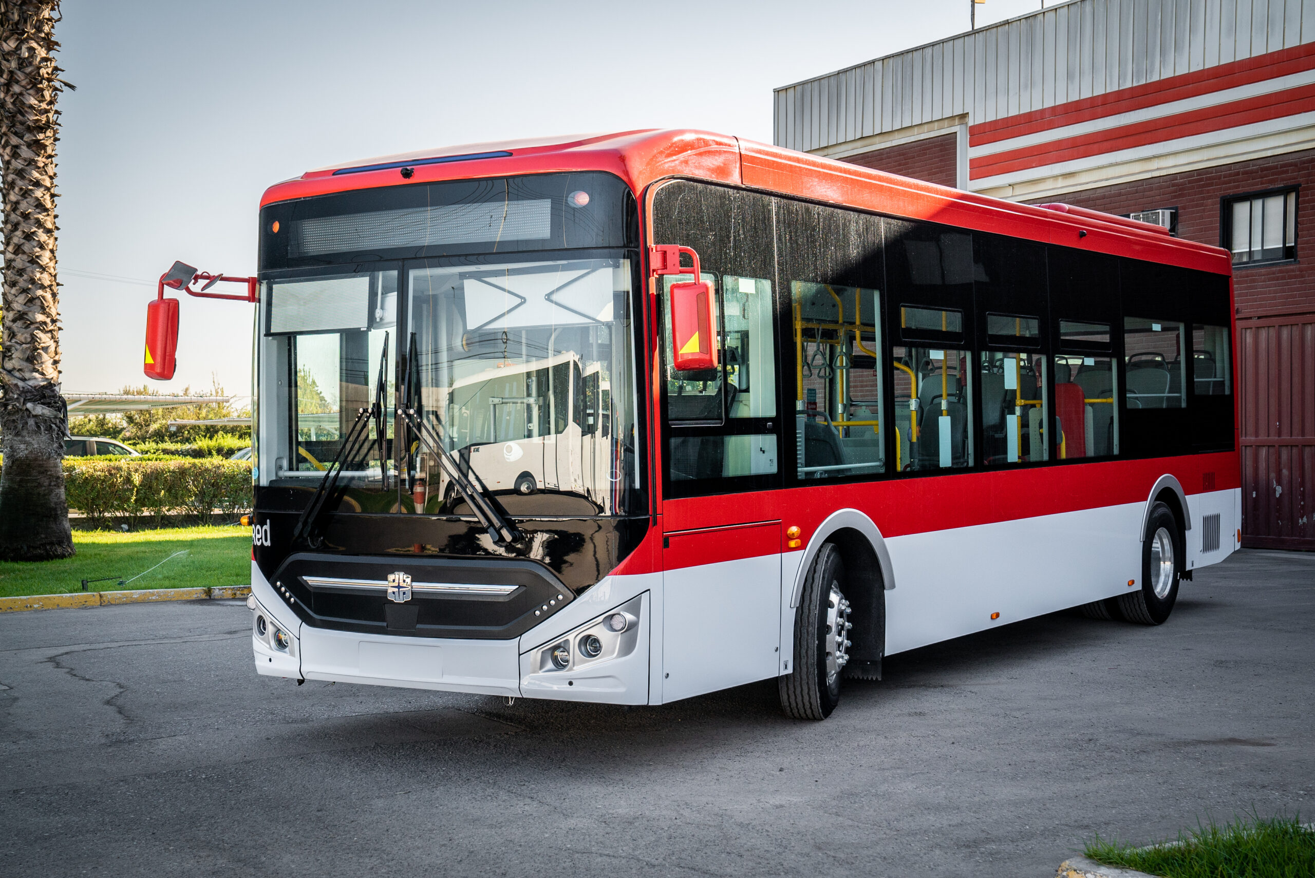 Antofagasta lanza la primera flota de 40 buses 100% eléctricos fuera de ...