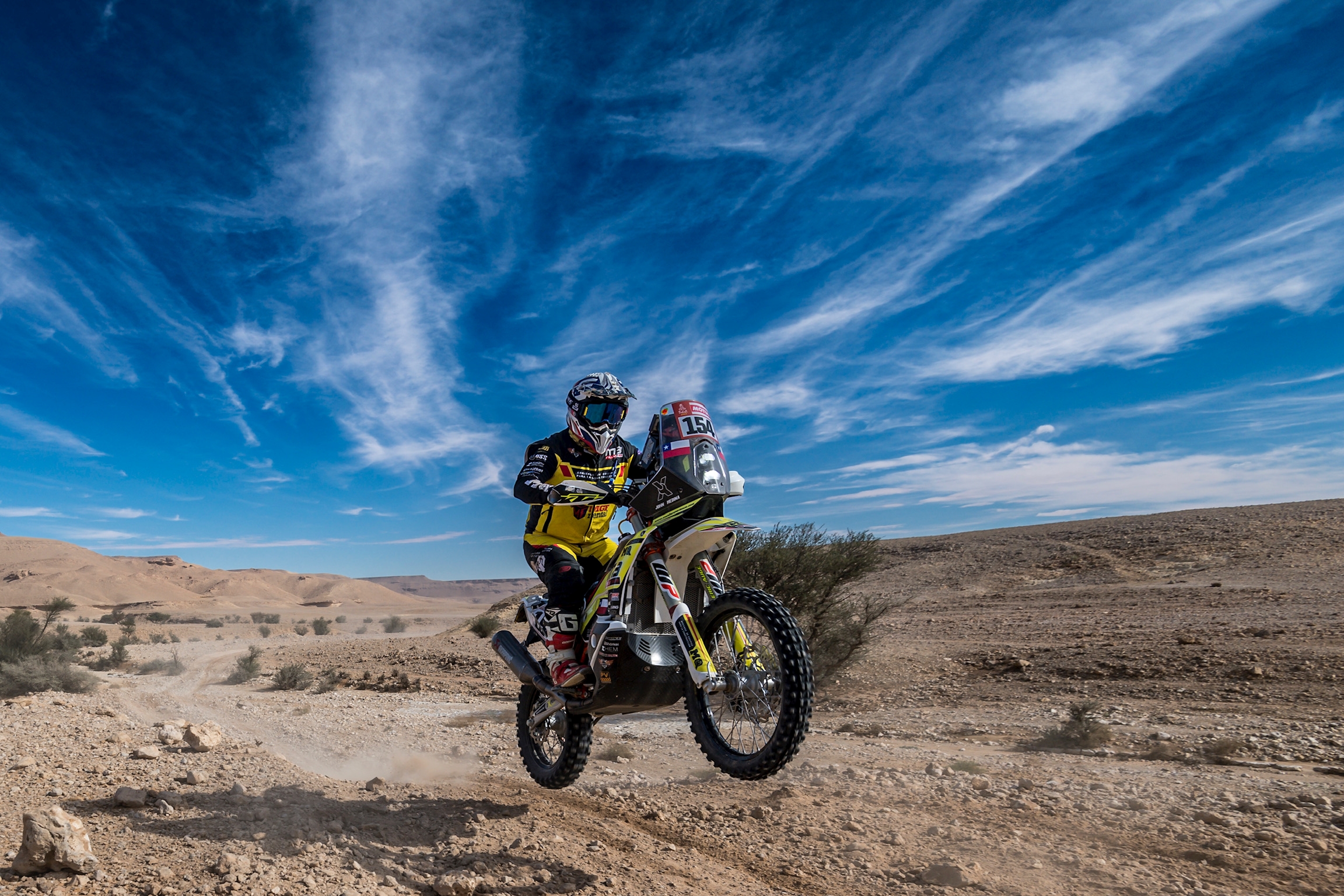 John Medina, el piloto que desafía al Rally Dakar y le gana a la vida ...