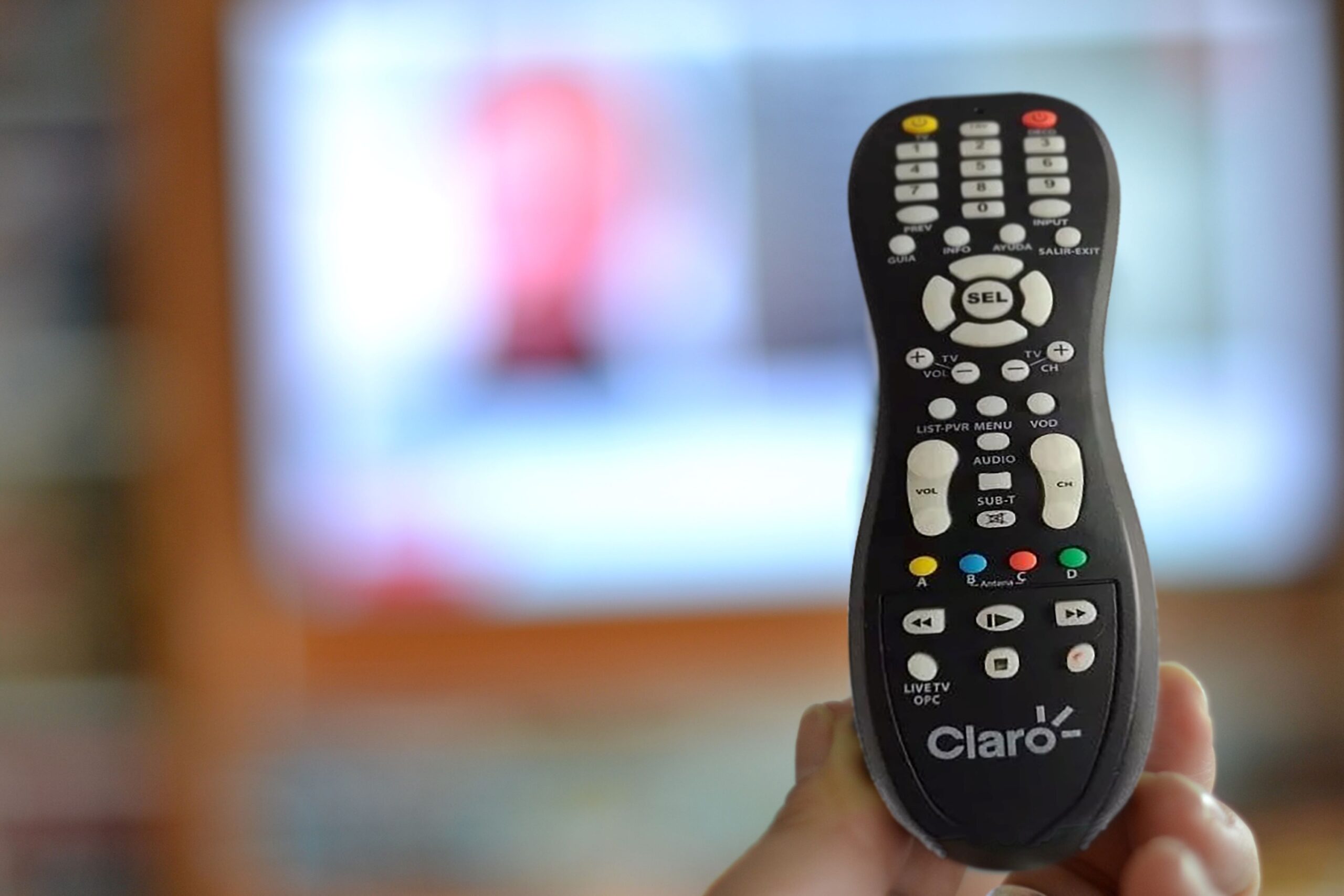 Claro irrumpe con una robusta oferta de televisión centrada en ...
