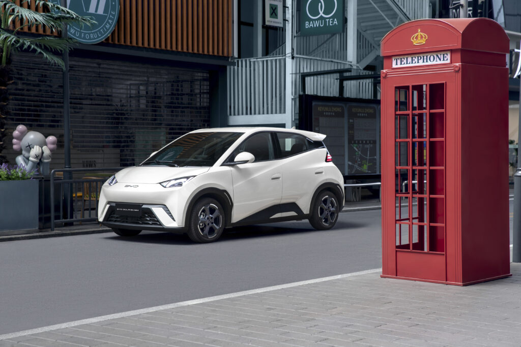 BYD lanza en Chile su auto 100% eléctrico más económico, con una ...