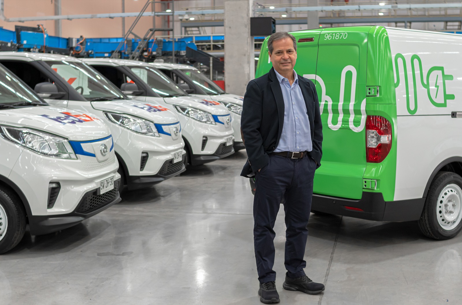 FedEx suma nuevos vehículos eléctricos para conformar el 22% de su ...