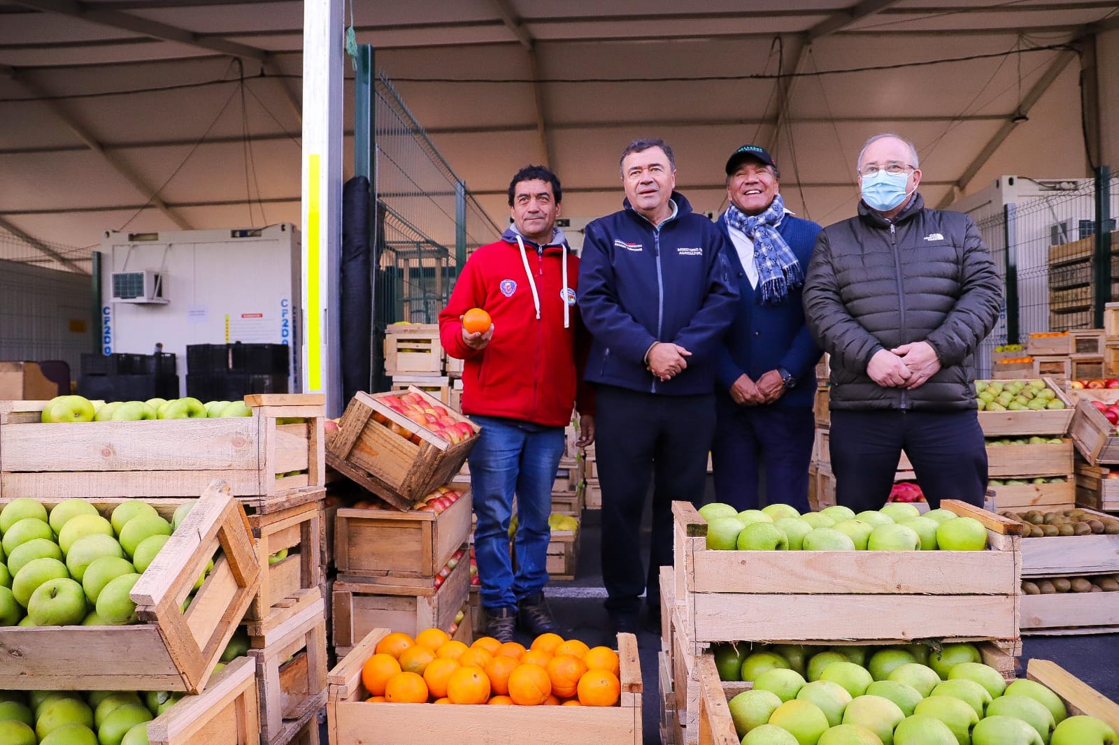 Ministro de Agricultura inspecciona operaciones de Mercado Lo Valledor ...