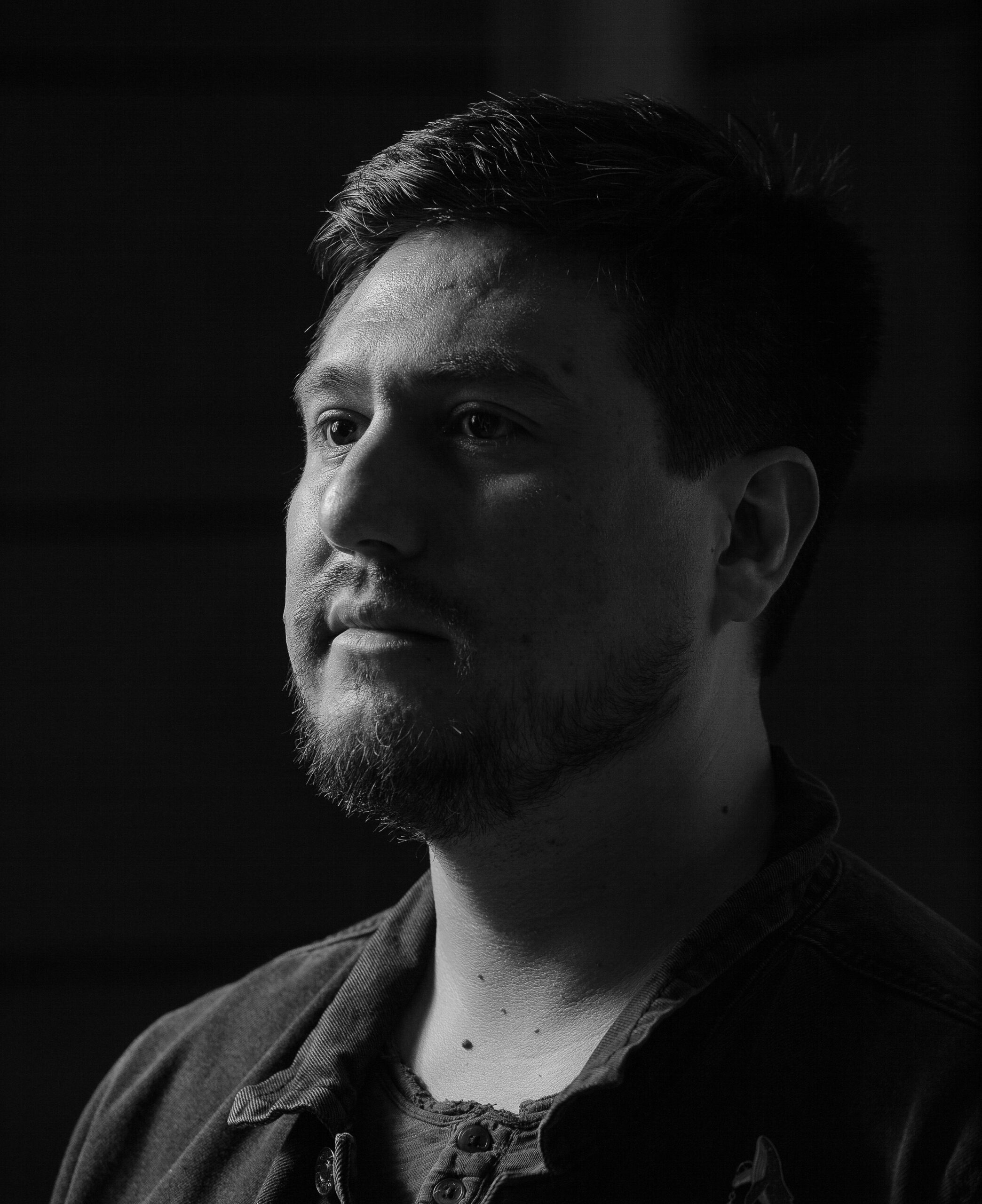 Poeta Felipe Caro presenta «Nada o el Vacío Observable del Espacio» en ...