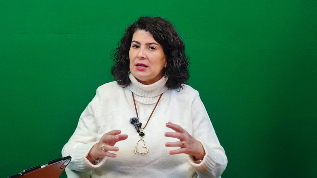Diputada Ana María Bravo por situación de la Universidad Austral de ...