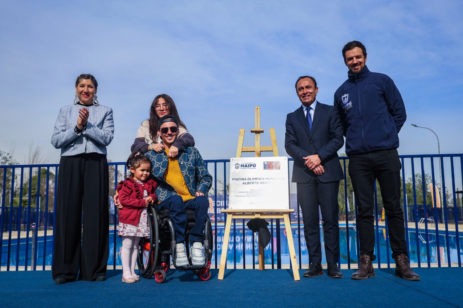 Alcalde Tomás Vodanovic y ministro Jaime Pizarro inauguran Piscina ...