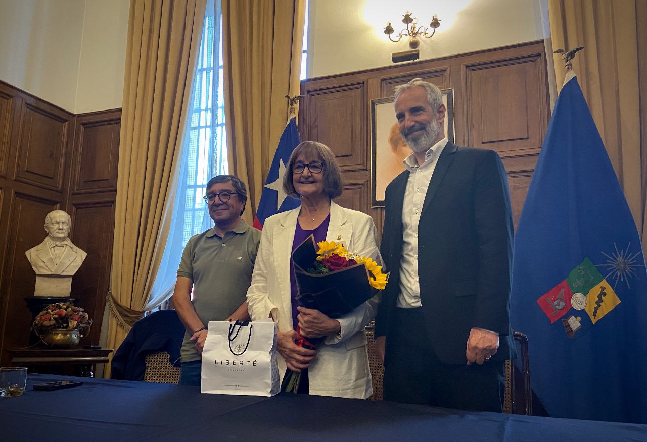 Dr. Michael Seeger asume la presidencia de la Sociedad de Biología de ...