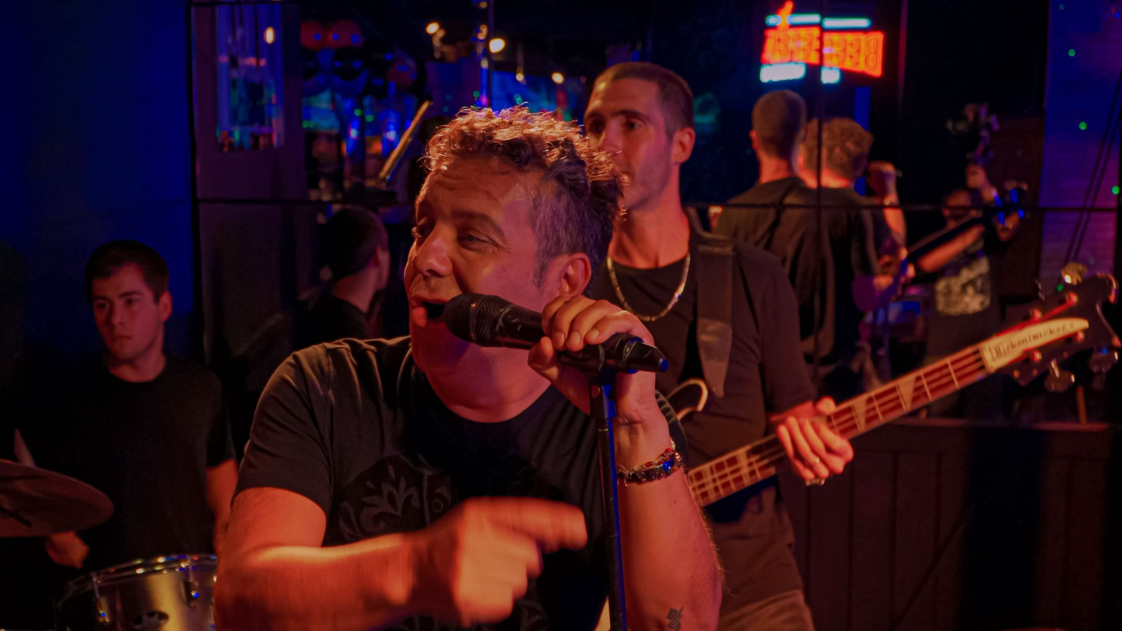 Alejandro Lecaros y la gran empresa de levantar el rock nacional: “En Chile las bandas ...