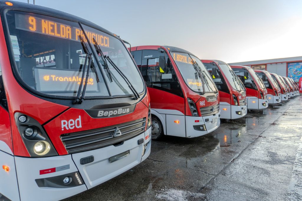 Incorporación de 10 nuevos buses estándar RED fortalece mejoras al ...