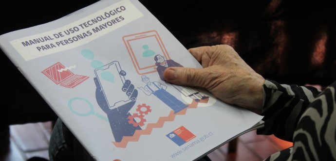 Senama lanza Manual de Uso Tecnológico para Personas Mayores que busca ...