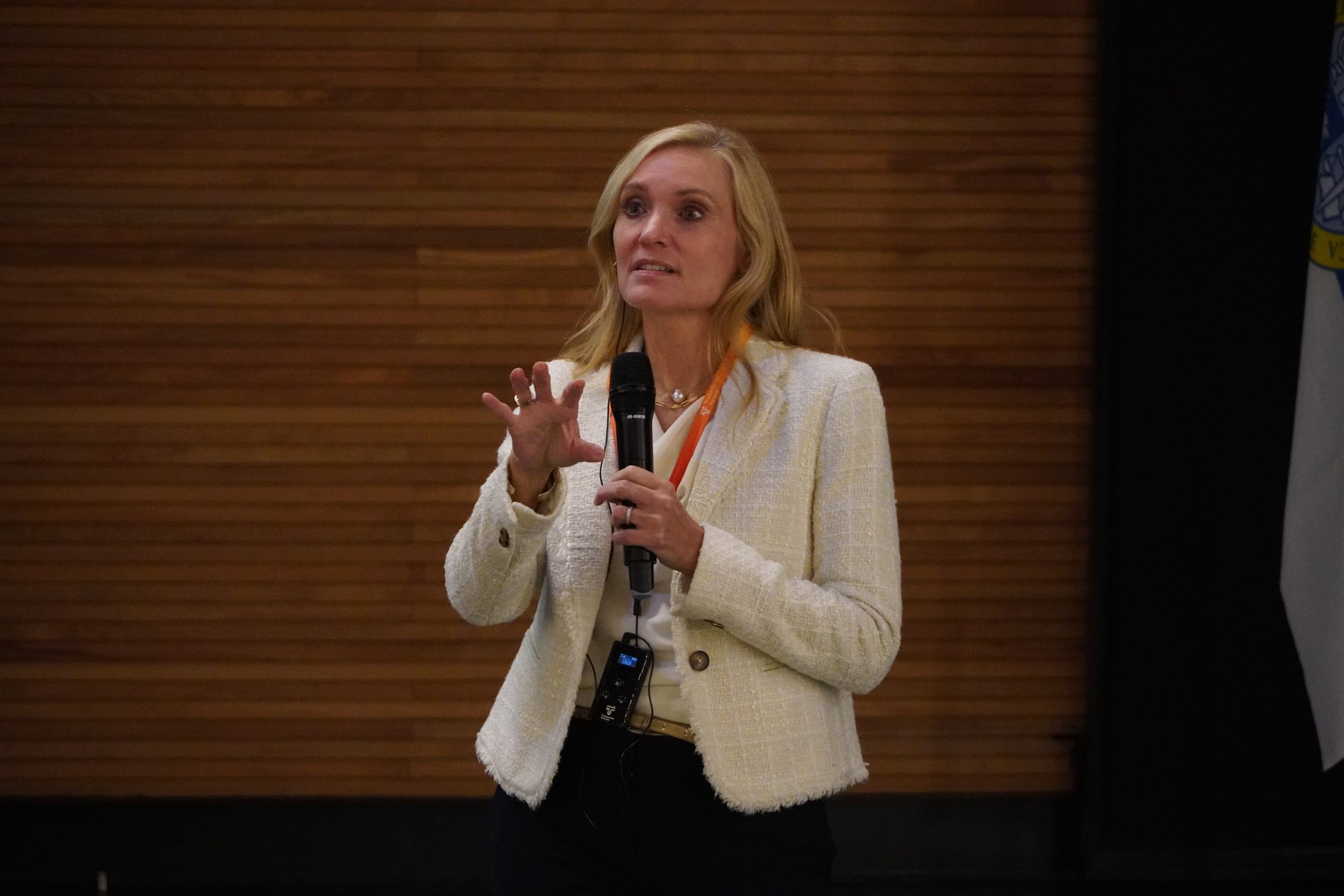 Laura Murray, experta en salud mental: «la educación puede ser el ...