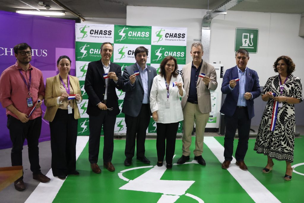 UC CHRISTUS y CHASS inauguran el Hub de carga para vehículos eléctricos ...