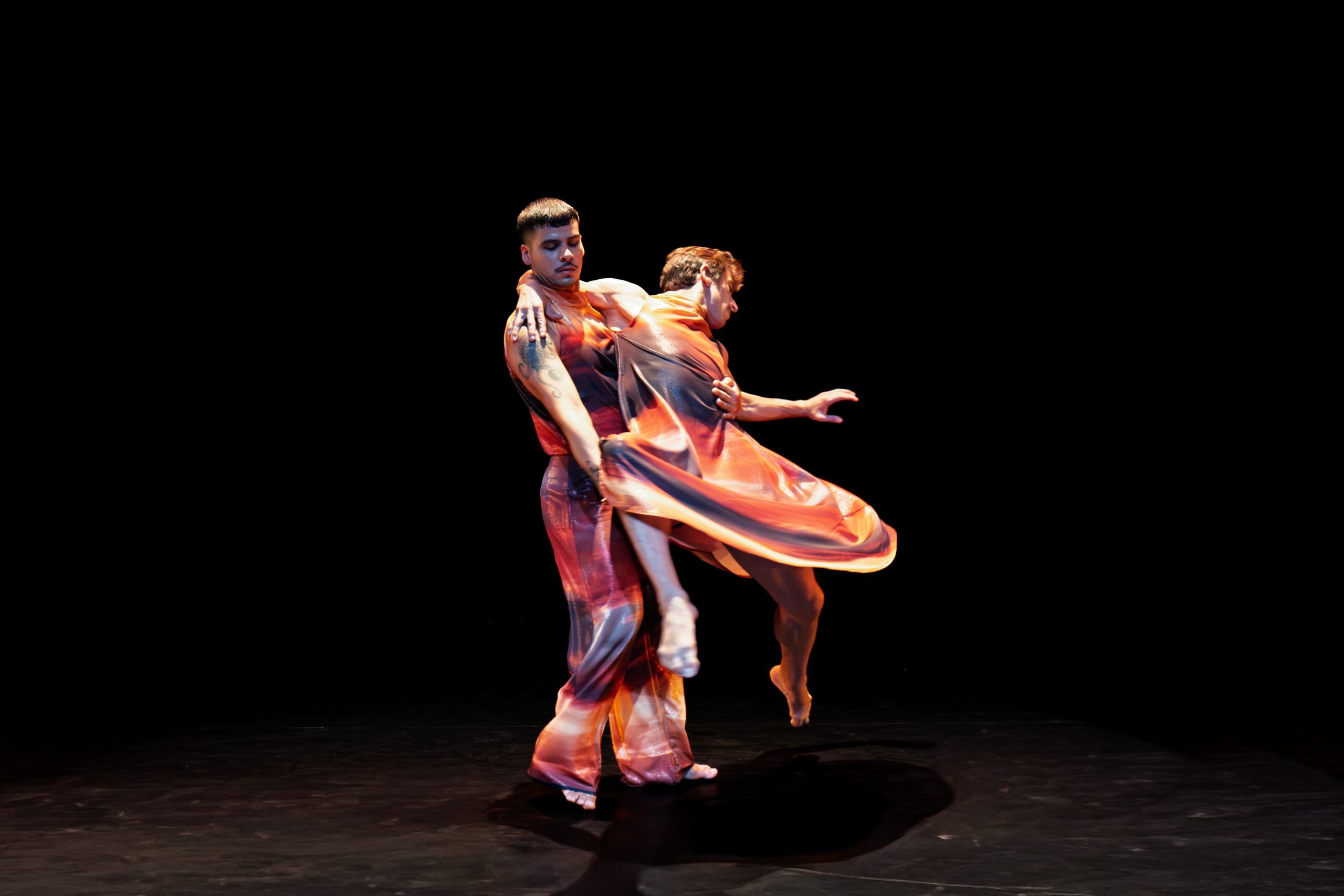 “De una luz a otra”, lo nuevo del BANCH llega al Teatro Municipal de ...