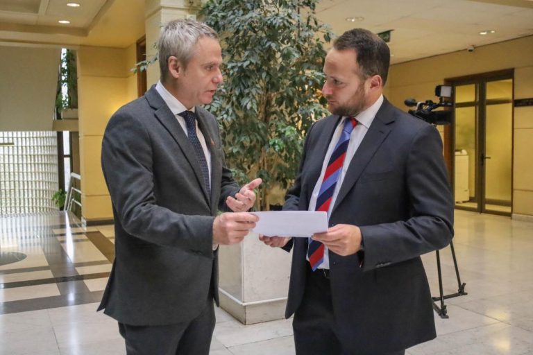 Diputados de Evópoli acusan «superioridad moral» de Boric y lo culpan ...